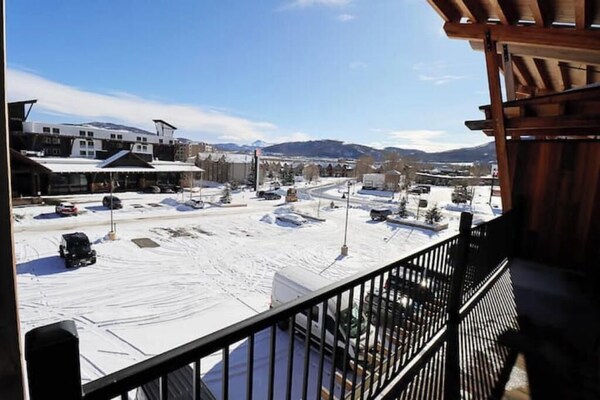 Luxury Condo Closer Ski Resorts Unit C - Silverthorne, CO