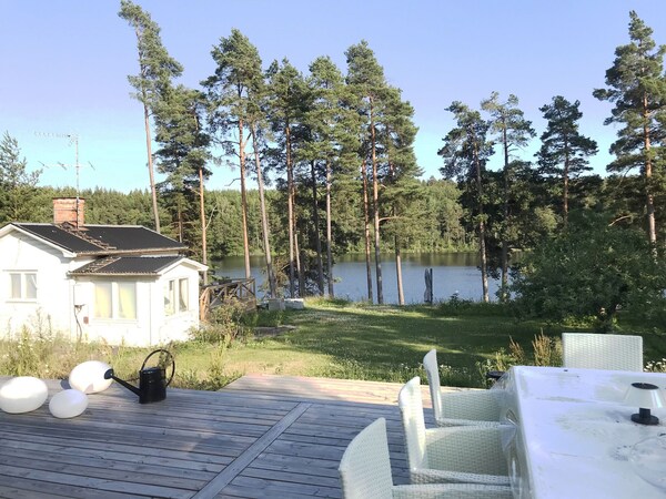 Fantastic House With Private Dock And Lake View, 30 Minutes From Stockholm | Se13032 - Tumba