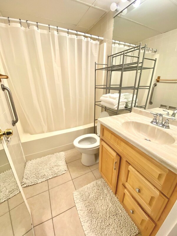 Cozy 1-bed, 1-bath Apartment In Charming Downtown Stamford - Bedford, NY