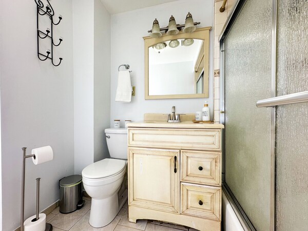 "Quiet Bayonne Stay, Quick Access To Nyc! " - New Brighton - Staten Island NY