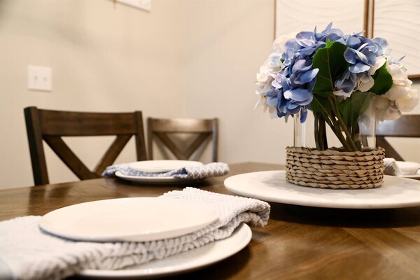 Newly Renovated! Walk To The Vaught From "The Powder Blue Perch" - Oxford, MS