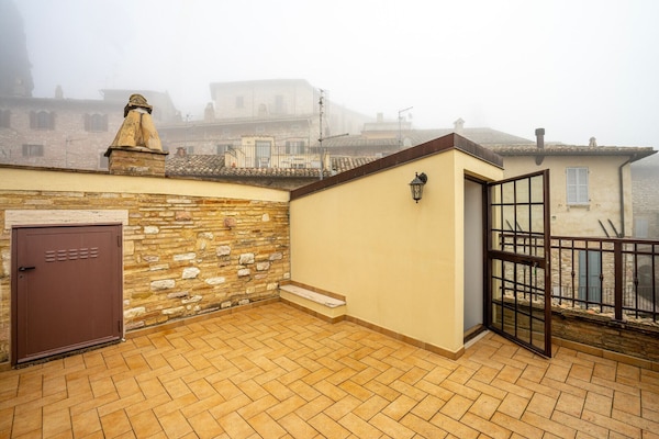 Santa Chiara Apartment With Panoramic Terrace - Assisi