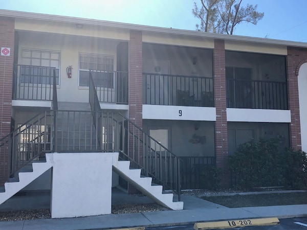 Charming 2-bedroom 2 Bathroom Condo 2.5 Ml From Englewood Beach With Wifi, Ac - Englewood