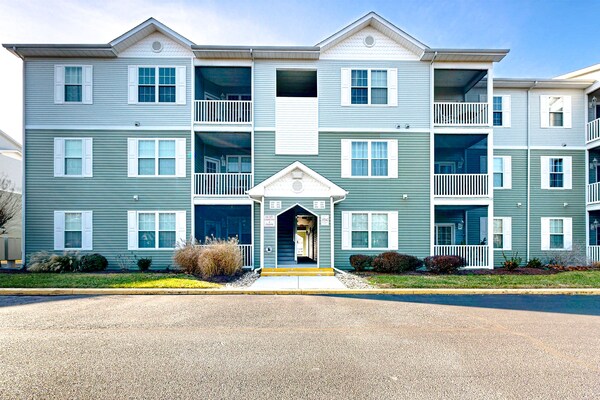Sandpiper Village Spacious Condo With Balcony, Ac & Close Access To Everything - Lewes, DE