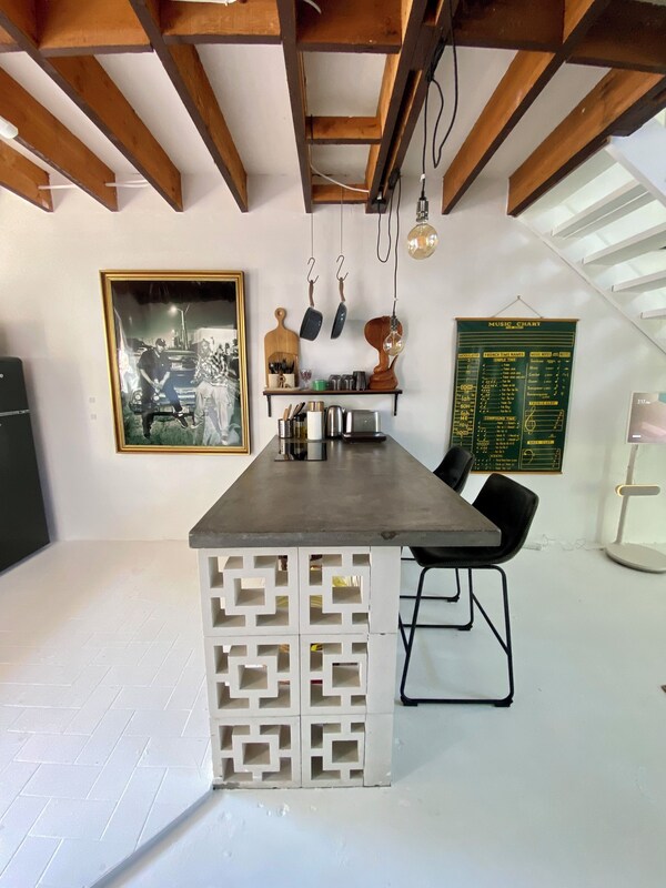 Cabana 88 - Designer Loft By The Beach - Avoca Beach