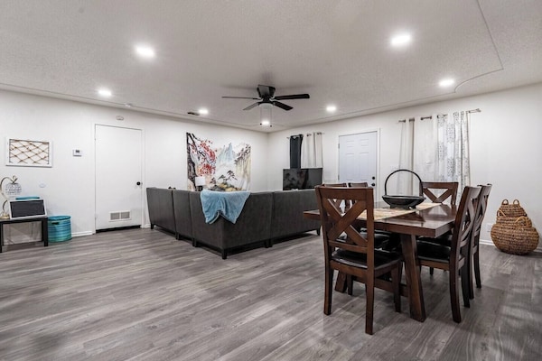The University-2 Bed/2bath-straightshot To Tech - Lubbock, TX