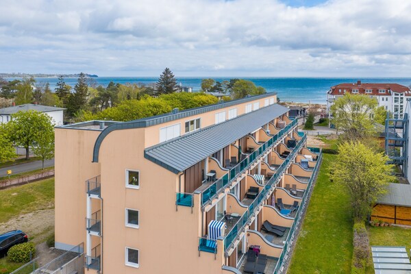 Helle Ferienwohnung Mit Großem Südbalkon, Wenige Meter Zum Strand - Breege