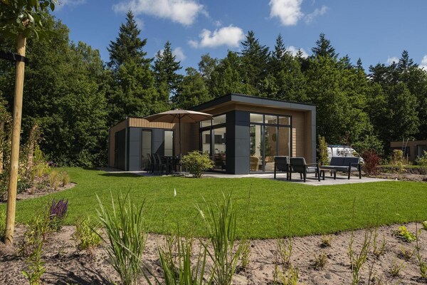 Essenburgh: Geräumiges Und Stilvolles Haus Für 6 Personen Mit Drei Schlafzimmern, Moderner Küche, Gemütlichem Außenbereich Und Privatem Whirlpool Für Ultimative Entspannung. Genießen Sie Luxus Und Natur In Der Veluwe. - Apeldoorn