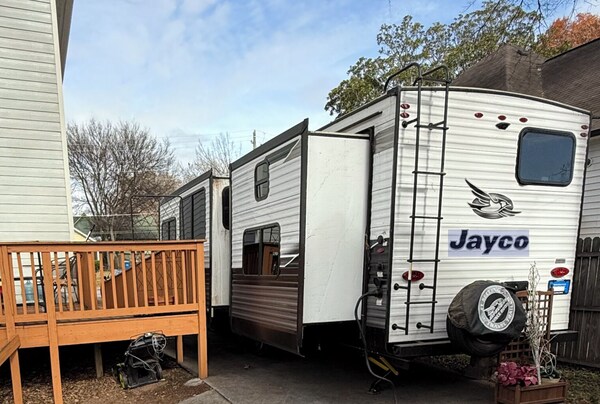 Dinner Is Served! Charming Luxe Trailer W/wifi, Heat & Ac @ The Heart Of Atlanta - 