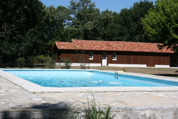 Chalet En Pleine Nature Avec Jacuzzi D'intérieur Privatif - Landes