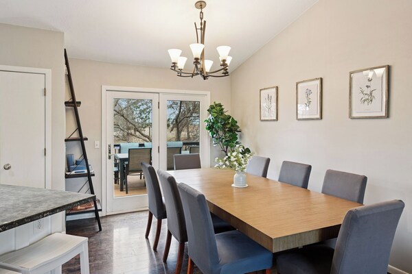 Dinner Theater And Perfect Paisley Park Home - Eden Prairie, MN