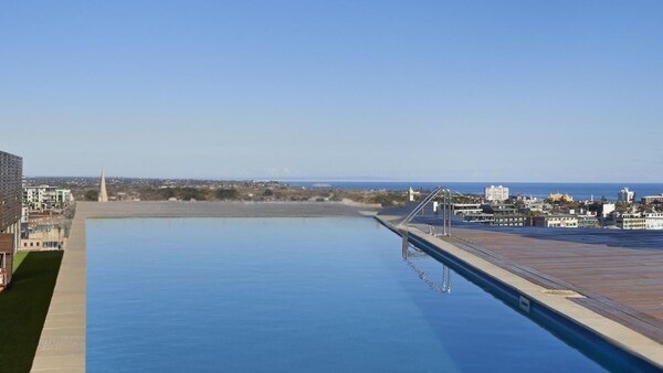 Stunning Executive Residence With Panoramic Melbourne Views - St Kilda