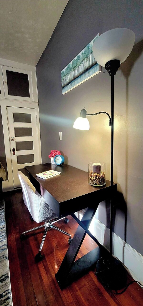Charming Bungalow On A Budget - Dog Friendly, Family Friendly, Heart Of Bristol - Bristol, TN