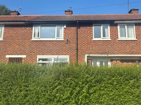 The Olive House, 4 Bedrooms, Sleeps 8, Contractors Welcome - Teesside University