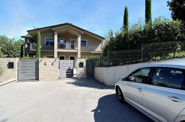Stunning Design Apartment In Villa, With All Amenities, Close To Hundred. - Frosinone, Italia