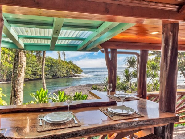 Oceanfront Estate: The Honolii Hale - Hilo, HI