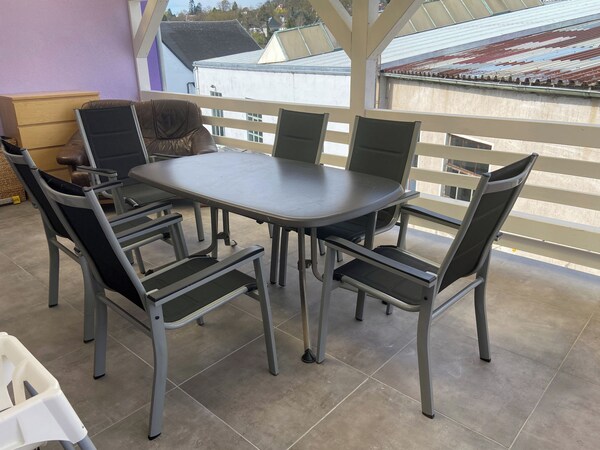 Newly Renovated Vacation Apartment With Three Bedrooms - Diez