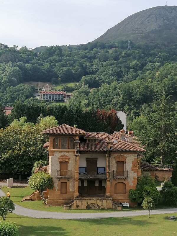 Atico De 3 Habitaciones En El Centro De Cangas De Onis - Cangas de Onís