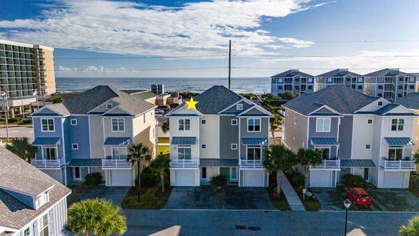Family Paradise Steps From The Beach - Atlantic Beach, NC