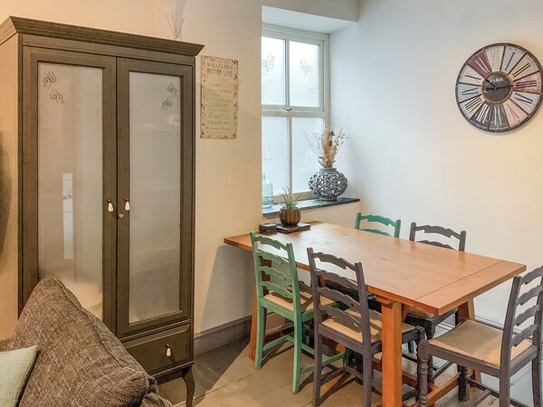 3 Bedroom Accommodation In Llandeilo - Llandeilo
