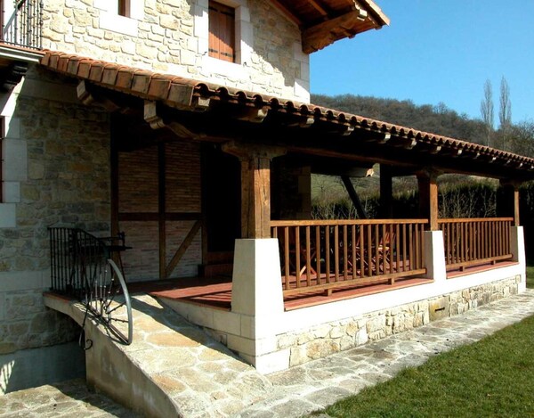Country House 'Sagastietxea L' With Private Garden - Lantz
