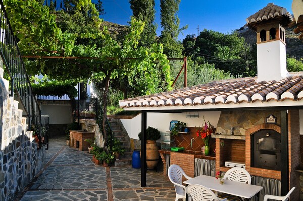 Maison De Campagne "Roque" Avec Vue Sur Les Montagnes, Wi-fi Et Climatisation - Grenade