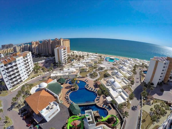 Luxury Beachfront Oceanview Home Water Slides Las Palmas Resort Sandy Beach - 下加利福尼亞