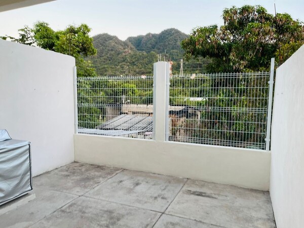 Charming 2-bedroom House In Lovely Puerto Vallarta With Wifi, Ac - Conchas Chinas