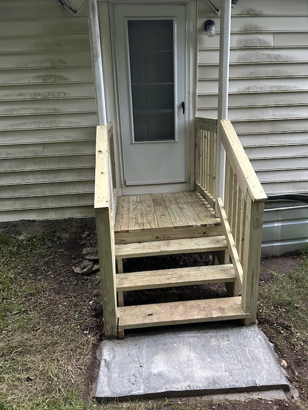 Quiet 2bd Townhome Apt In The Heart Of Cheshire. Grill In Backyard. - Wallingford, CT
