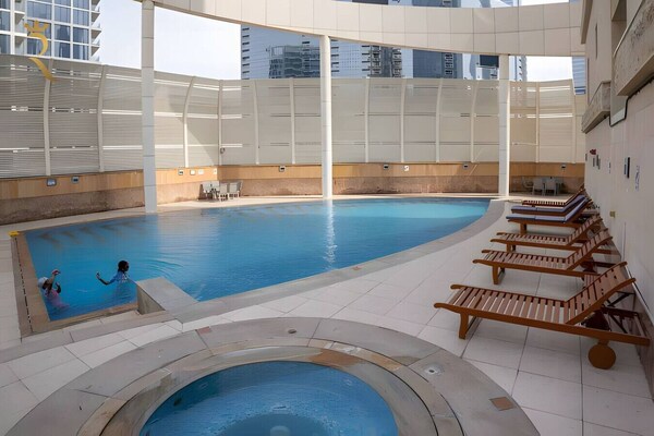 Relaxing 1br Retreat With Pool  Mangrove Al Reem - Abu Dhabi