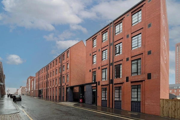 Modern Apt, City Centre, Relocations - Birmingham