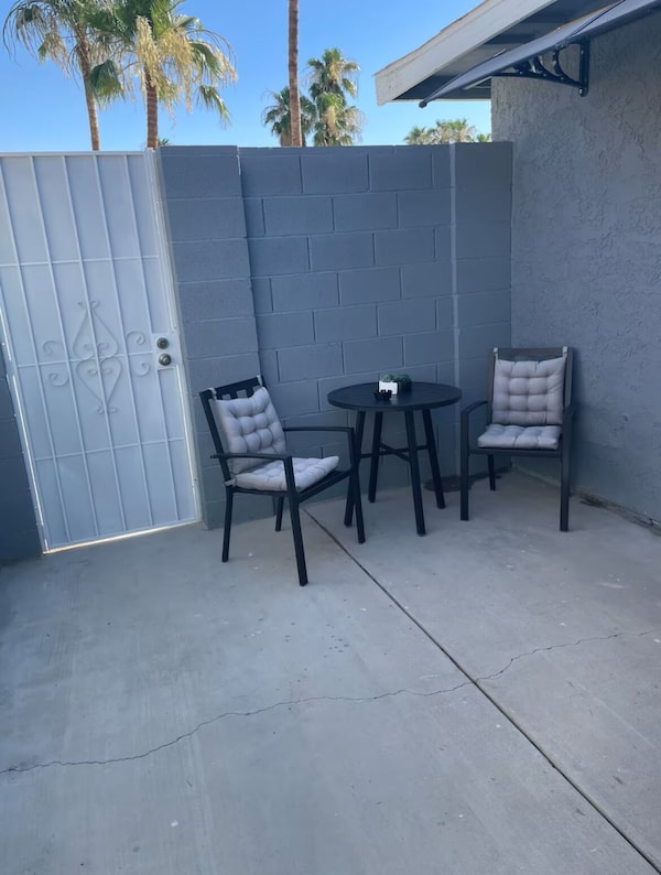 Cozy 1-bedroom W/ Wifi, Tv, Netflix, Small Kitchen, Ac In Exciting Las Vegas - Las Vegas, NV