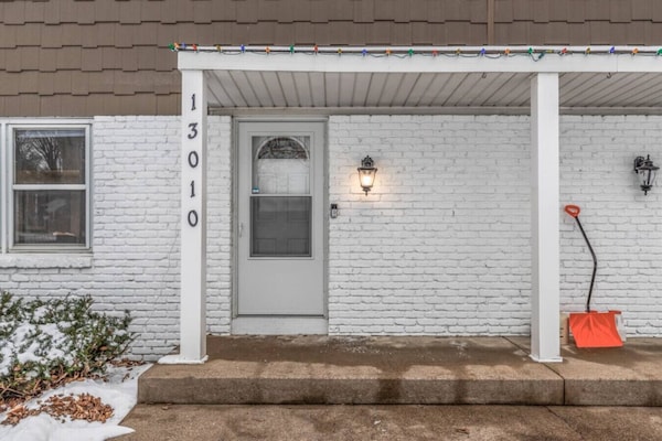 Charming 4br Family Home In Burnsville - Farmington, MN