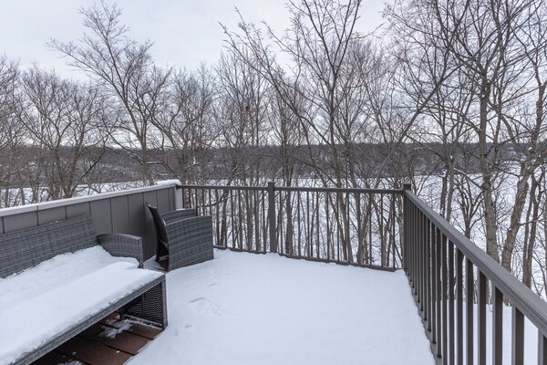 New! Lake Views!! Spend Summer Lake Side @ Plum Cove - Pet Friendly! - Galena, IL