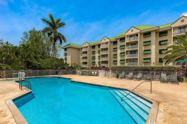 Butterfly Nest | Newly Updated W/ Shared Pool - Key West, FL