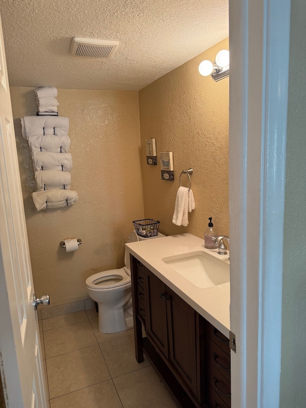 2 Bdrm Swinton Ave 2 Blocks To Atlantic Ave Downtown Delray Home Sweet Home # 1 - Delray Beach, FL