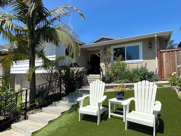 Coastal Luxury: 4bd/4bth, Hot Tub, Pool Table, Yard, Walk To Beach - San Juan Capistrano, CA