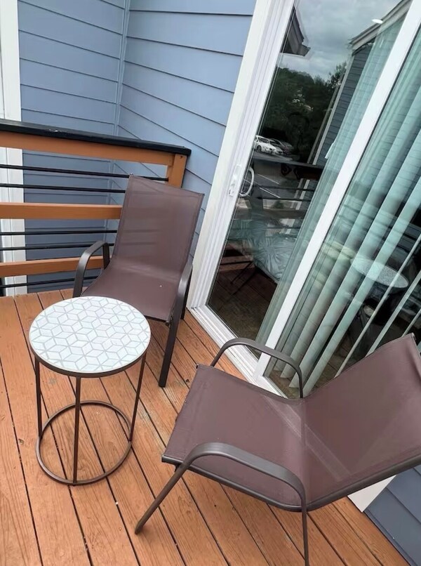 Cozy Studio Apartment In Charming Huntsville With Wifi, & Fitness Room - Huntsville