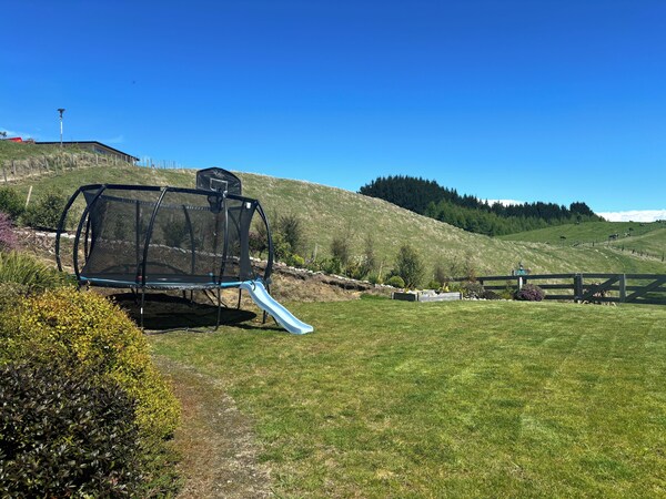 Whakaipo Ridge Retreat - New Zealand