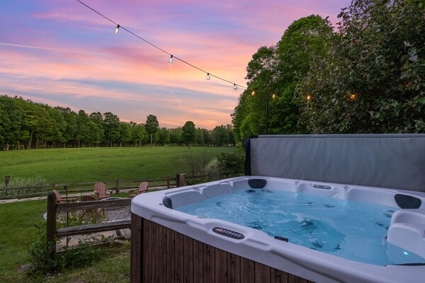 Vast Riverfront Resort - White Mountains Getaway - New Hampshire (State)