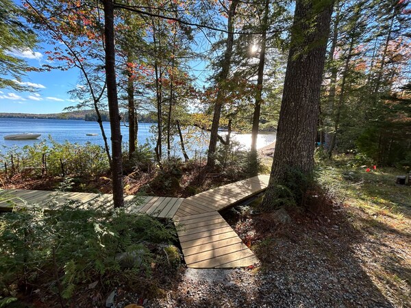 Welcoming 4-bedroom Lake Front Cabin In Charming Otis On Beech Hill Pond. - Maine