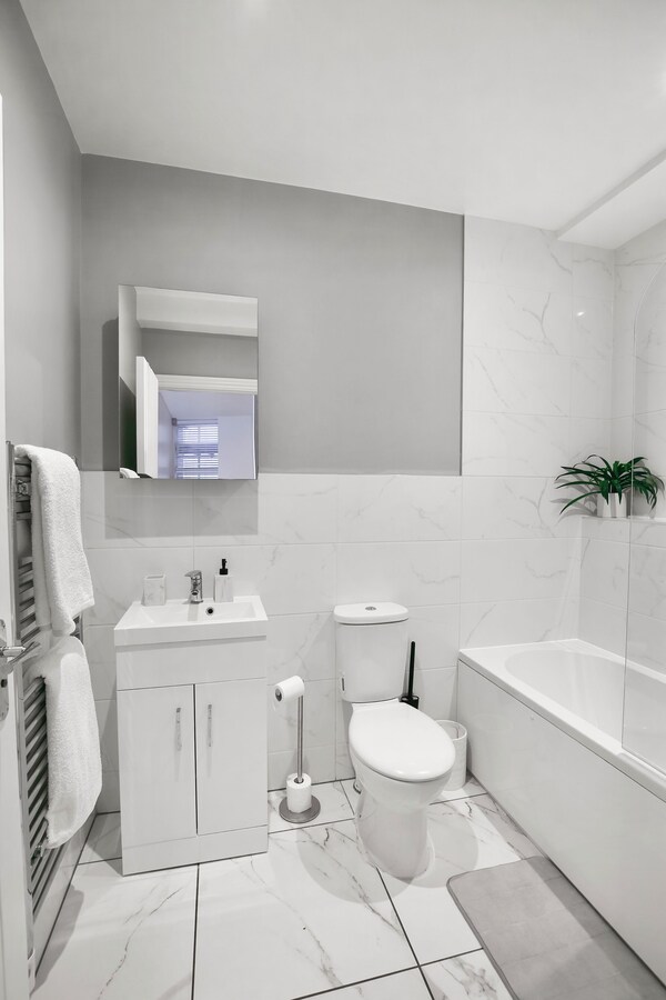 Central Brighton - Churchill Square - Modern Studio Apartment With Wifi - Brighton Station