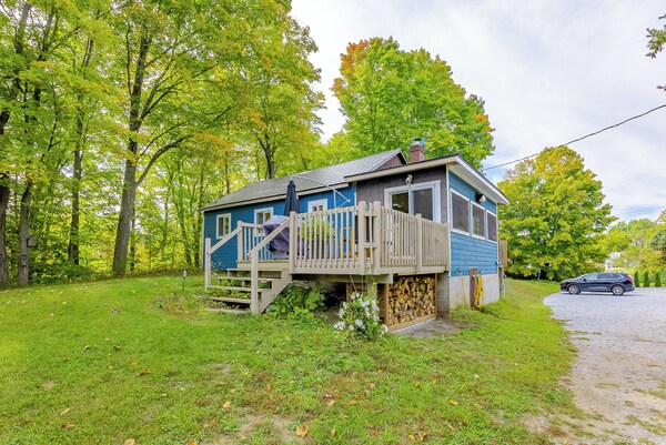 Blue Heron- Bright 2 Bedroom Cottage - Ontario