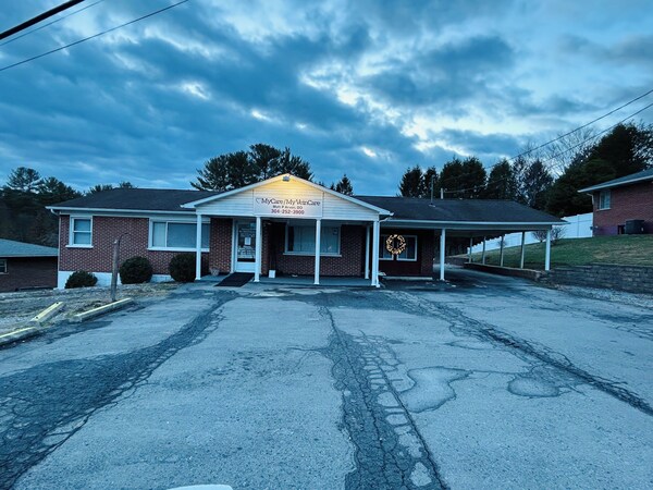 Charming 2-br Apartment W/wifi, Central To National Park, Close To Interstate - Little Beaver State Park, Beaver