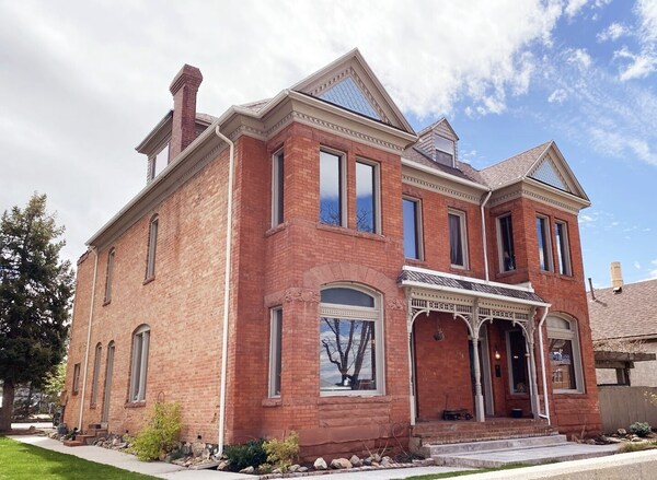 Charming Historical Apartment In The Heart Of Down Town Art District Of Ogden - Ogden, UT
