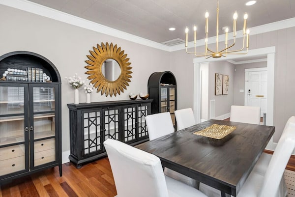 The Wren + Nest | Main & Guest House | Sleeps 10 - Columbia, SC