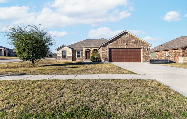Welcome All Military Families & Students-minutes From Ft.cavazos And Tx A&m! - Killeen, TX