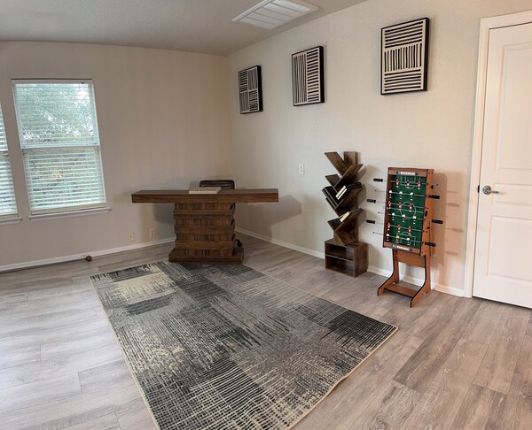 Spacious 4-bedroom House In Terrific Alamo Ranch Area, San Antonio With Wifi, Ac - San Antonio, TX