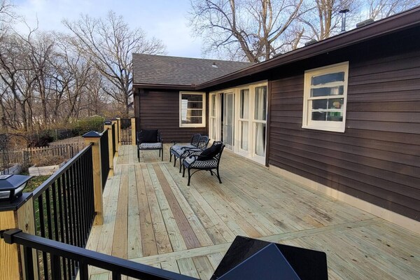 Comfy, Quiet & Private 2br Home. - Shawnee, KS