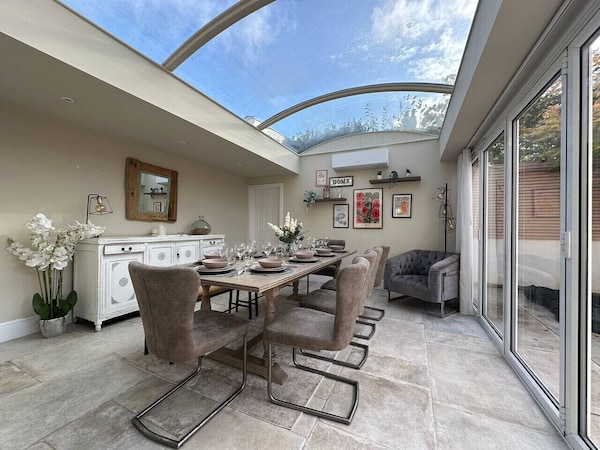 Beautiful 5-bed Regency Home In Montpellier - Gloucester, UK